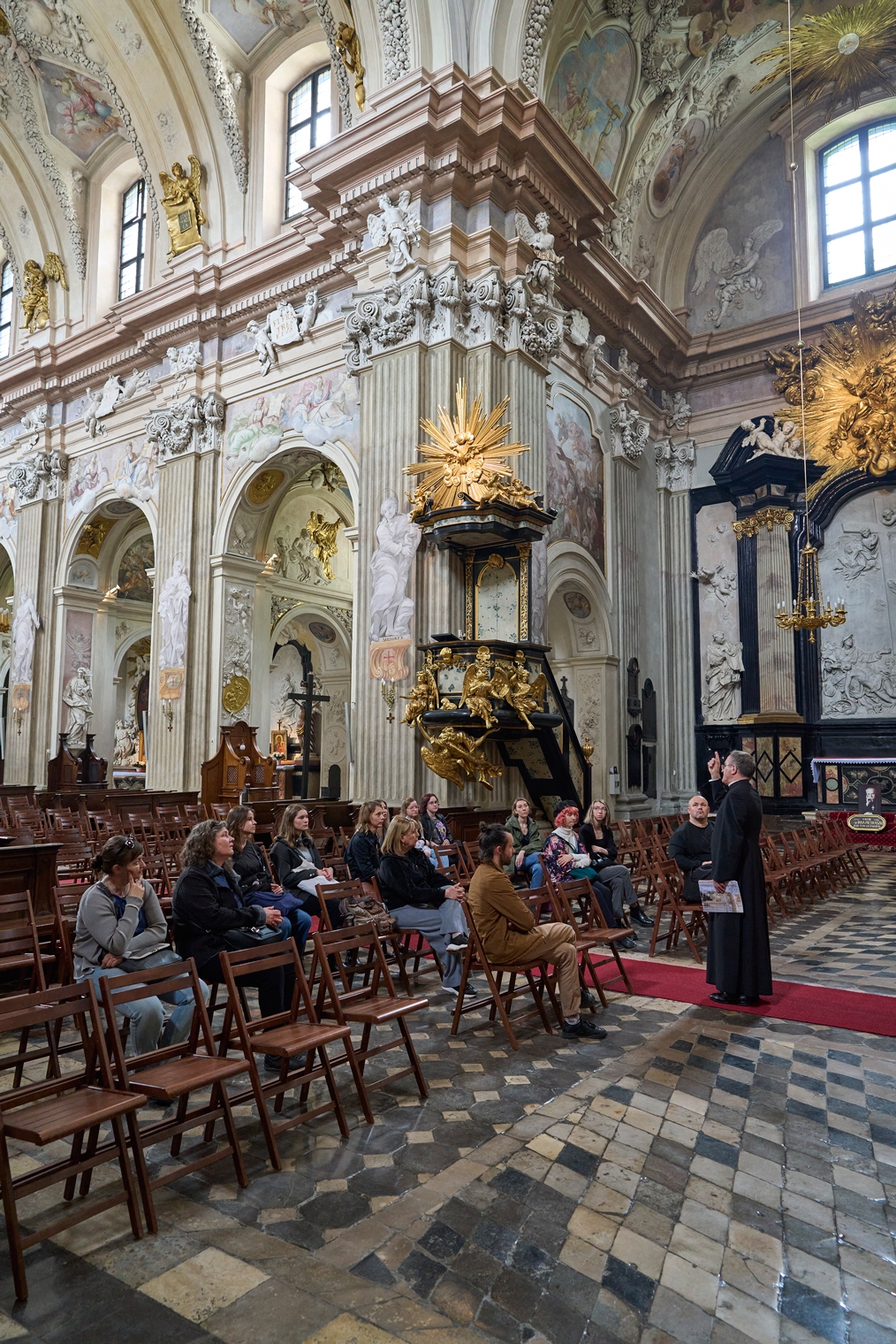 Plener rysunkowy w kolegiacie św. Anny - Zamek Królewski na Wawelu ...