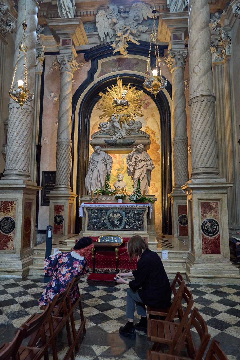 Plener rysunkowy w kolegiacie św. Anny - Zamek Królewski na Wawelu ...